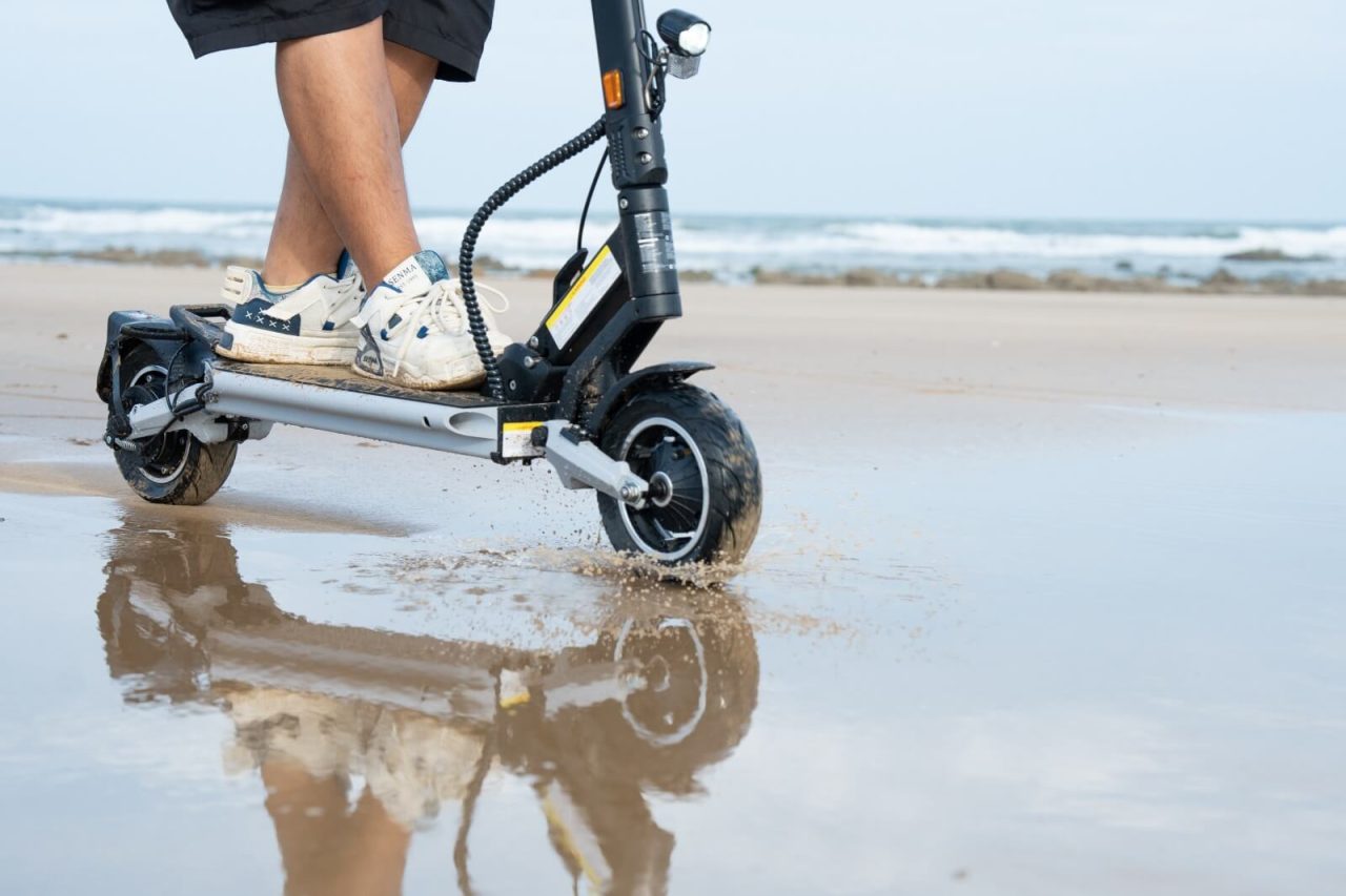 Can You Ride an E-Scooter in the Rain? Safety Tips and Considerations ...
